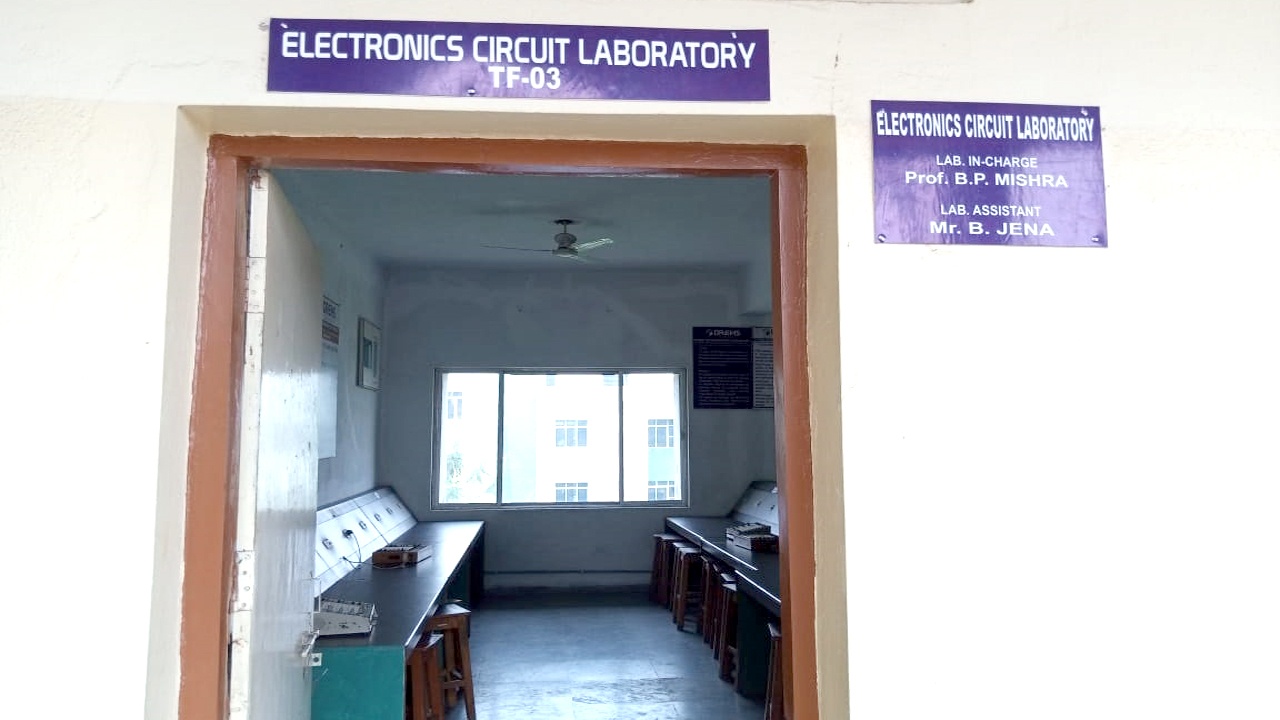 Electronics and Telecommunication Engineering Labs – DRIEMS University